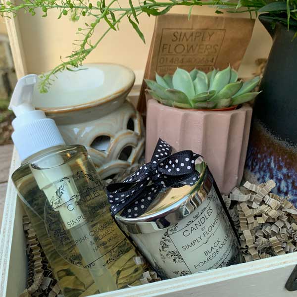 Blooming Love Gift Box – Simply Flowers – Brighouse – Beautiful flowers ...